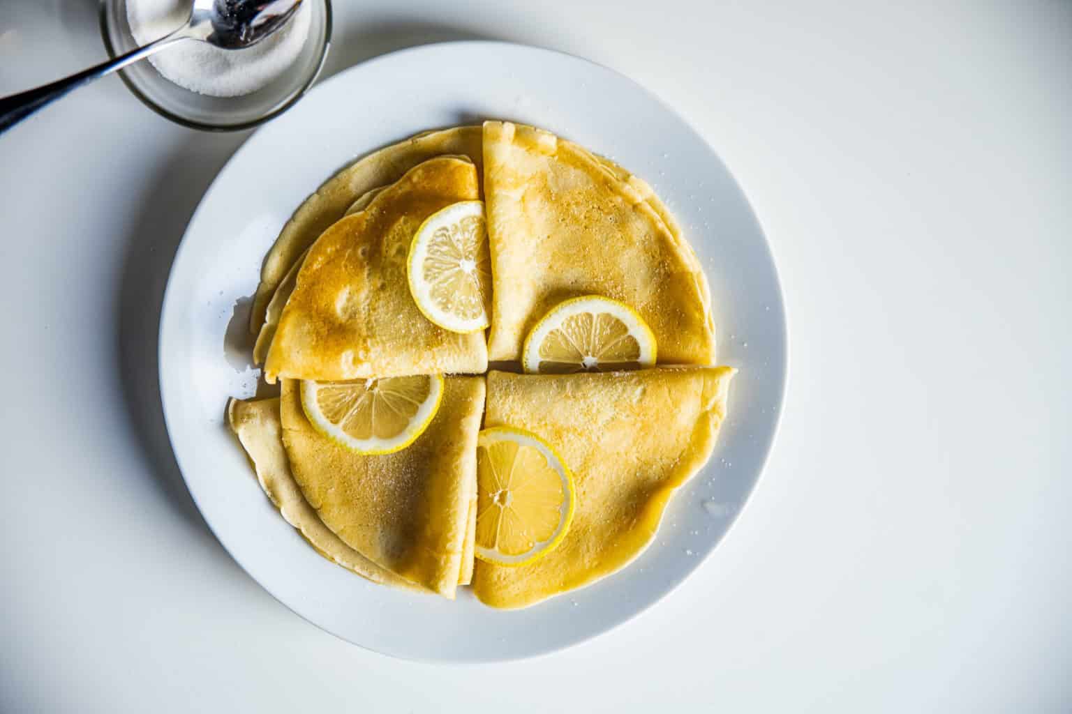 How to make crêpes, including pan temperature